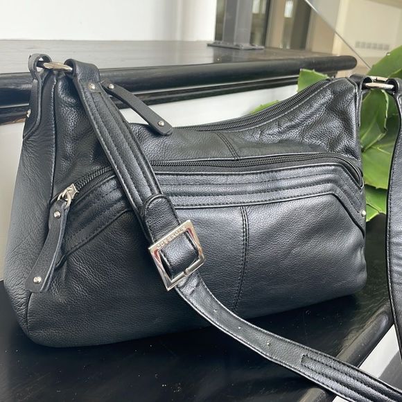 Stone Mountain Accessories | Bags | New Stone Cogenuine Leather ...